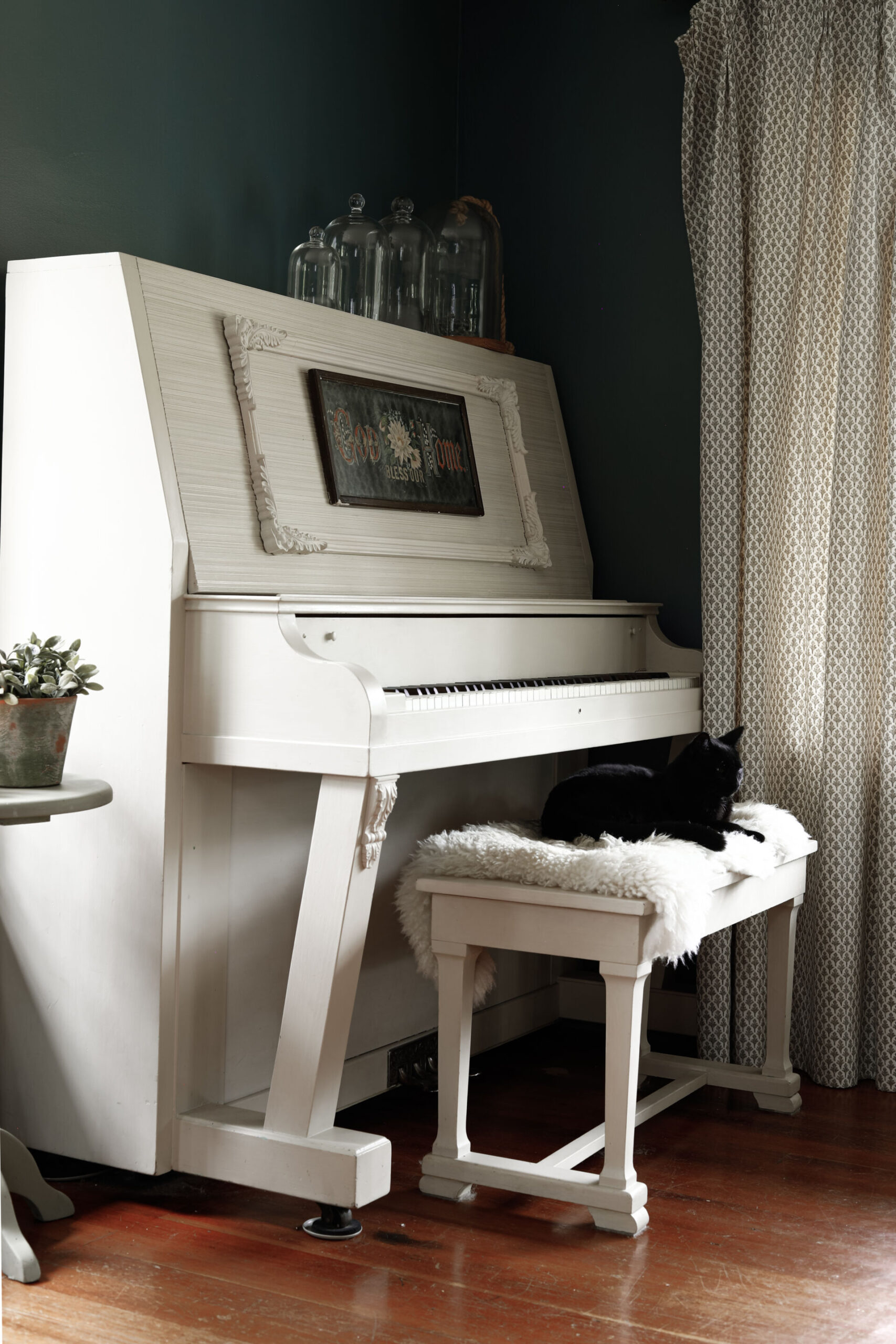 How to Change the Color of Vinyl Windows - She Holds Dearly