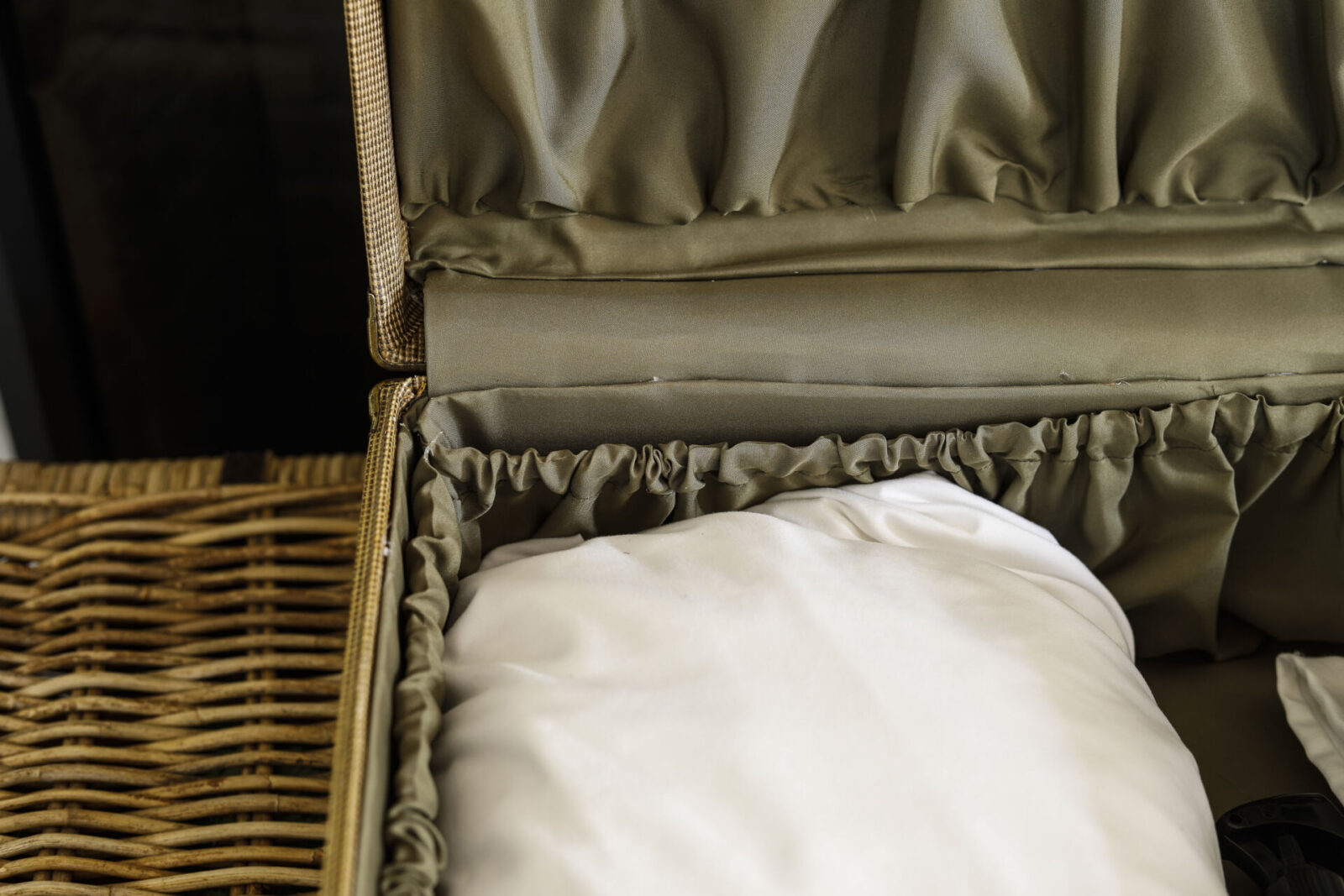 How to Replace The Lining In A Vintage Suitcase - She Holds Dearly