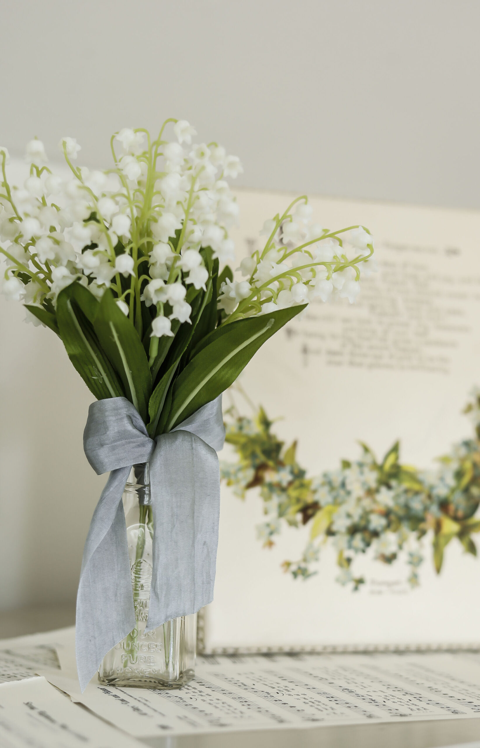 Brand New | Spring Decor Boxes - She Holds Dearly